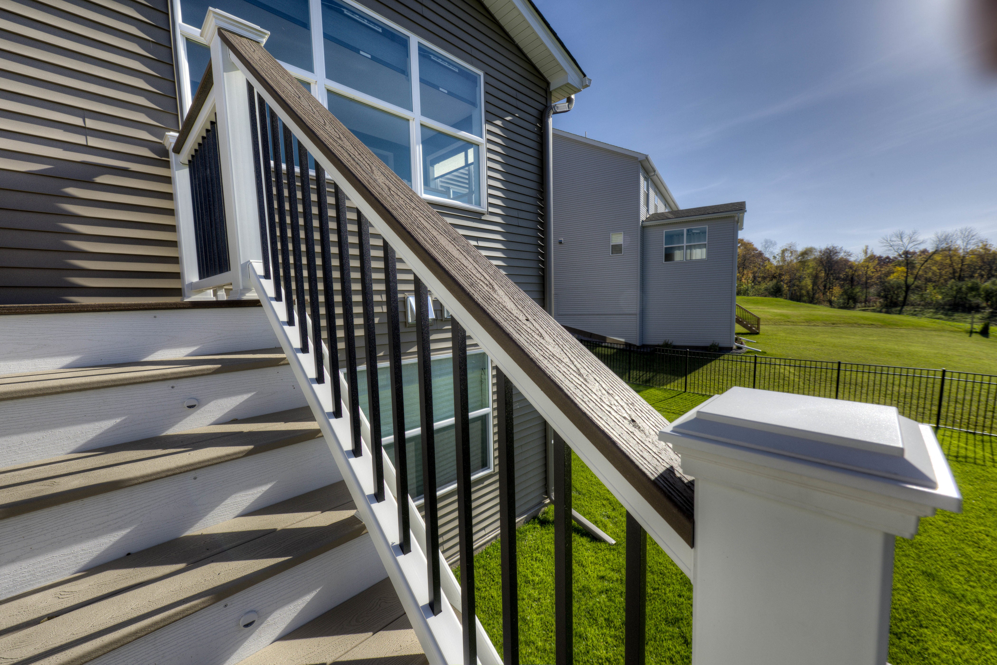 Trex Transcend Composite Rail – Pro Deck Supply